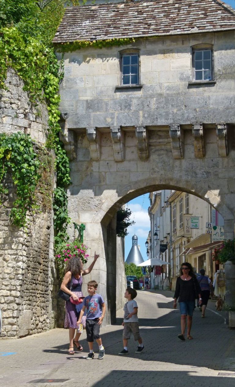 Visiter la ville de Jonzac - Jonzac Haute Saintonge Tourisme