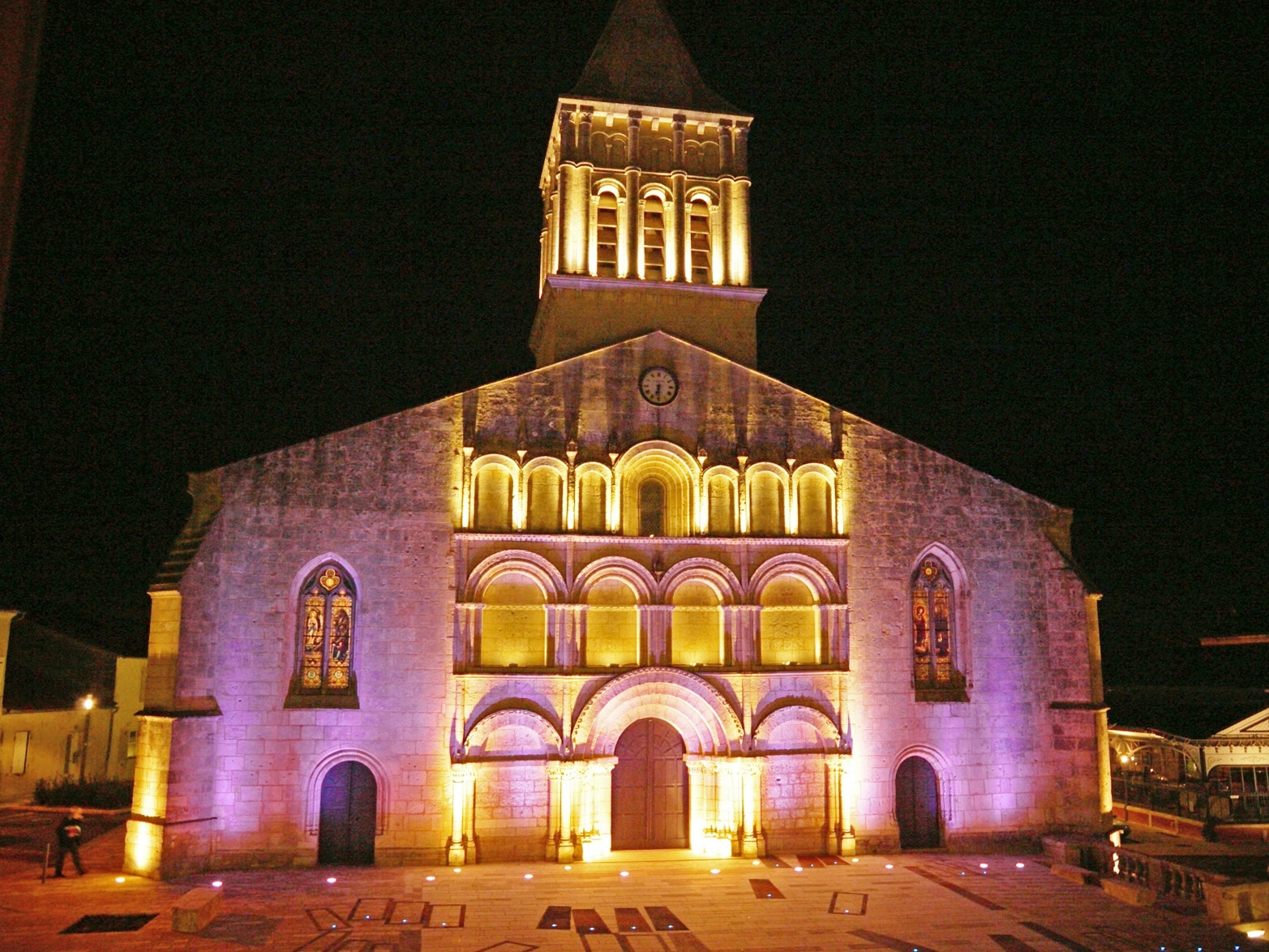 Visiter la ville de Jonzac - Jonzac Haute Saintonge Tourisme